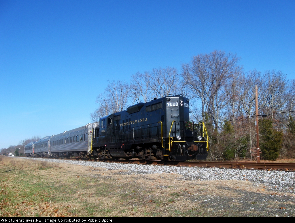 GP9 #7000 Pushing On Rear